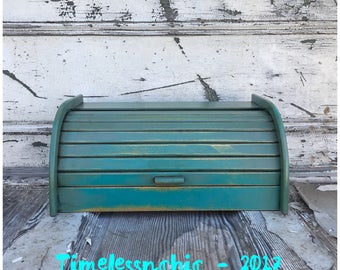 Farmhouse bread box | Etsy