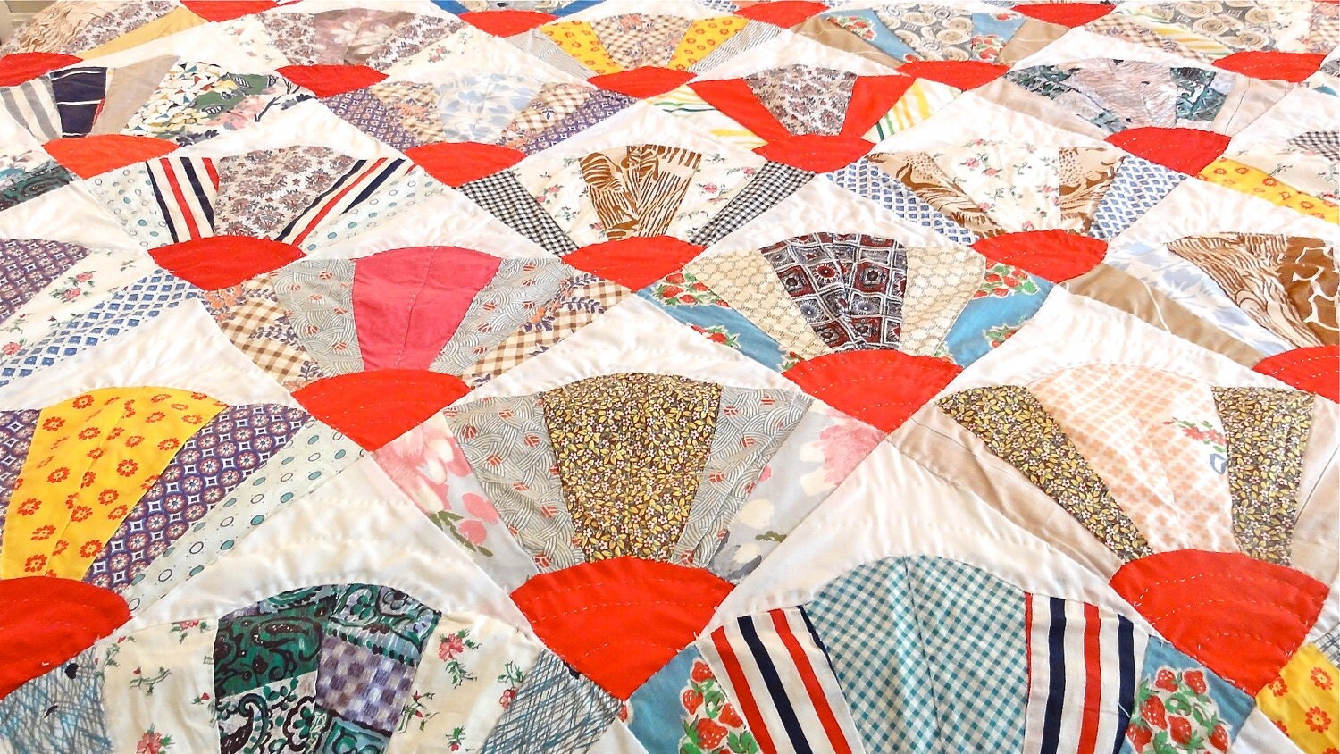 1000+ images about Fan quilts on Pinterest | Grandmothers, Quilt ...
